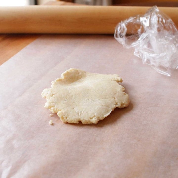 Mini Pie Crust Recipe For One - One Dish Kitchen