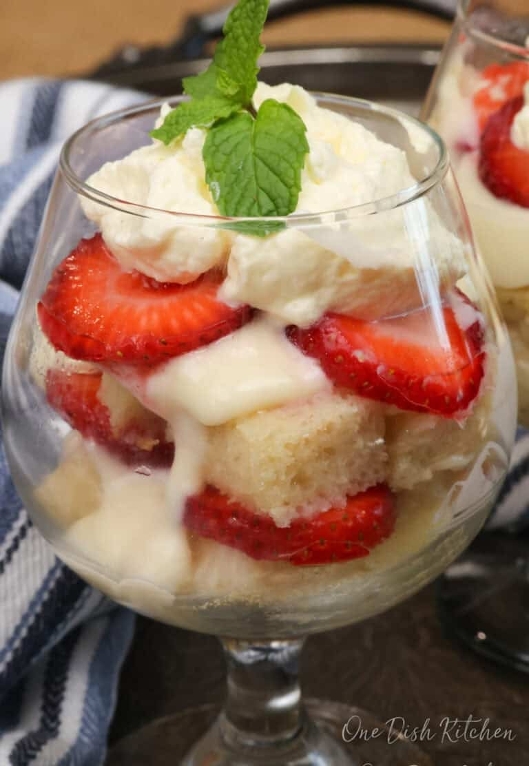 Easy Trifle Recipe - One Dish Kitchen